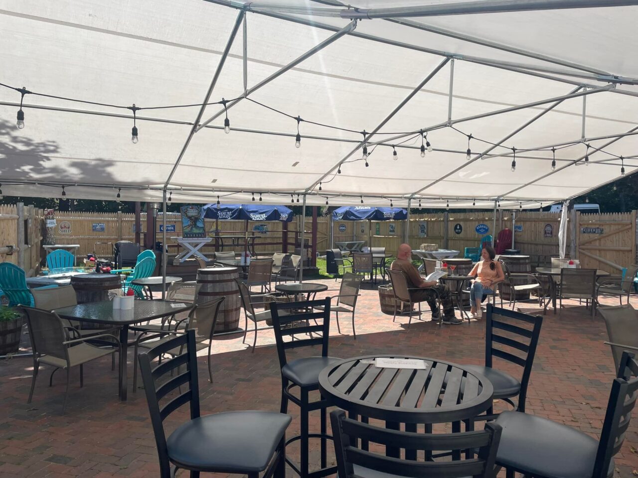 Outdoor Dining | Rustler's Steak House